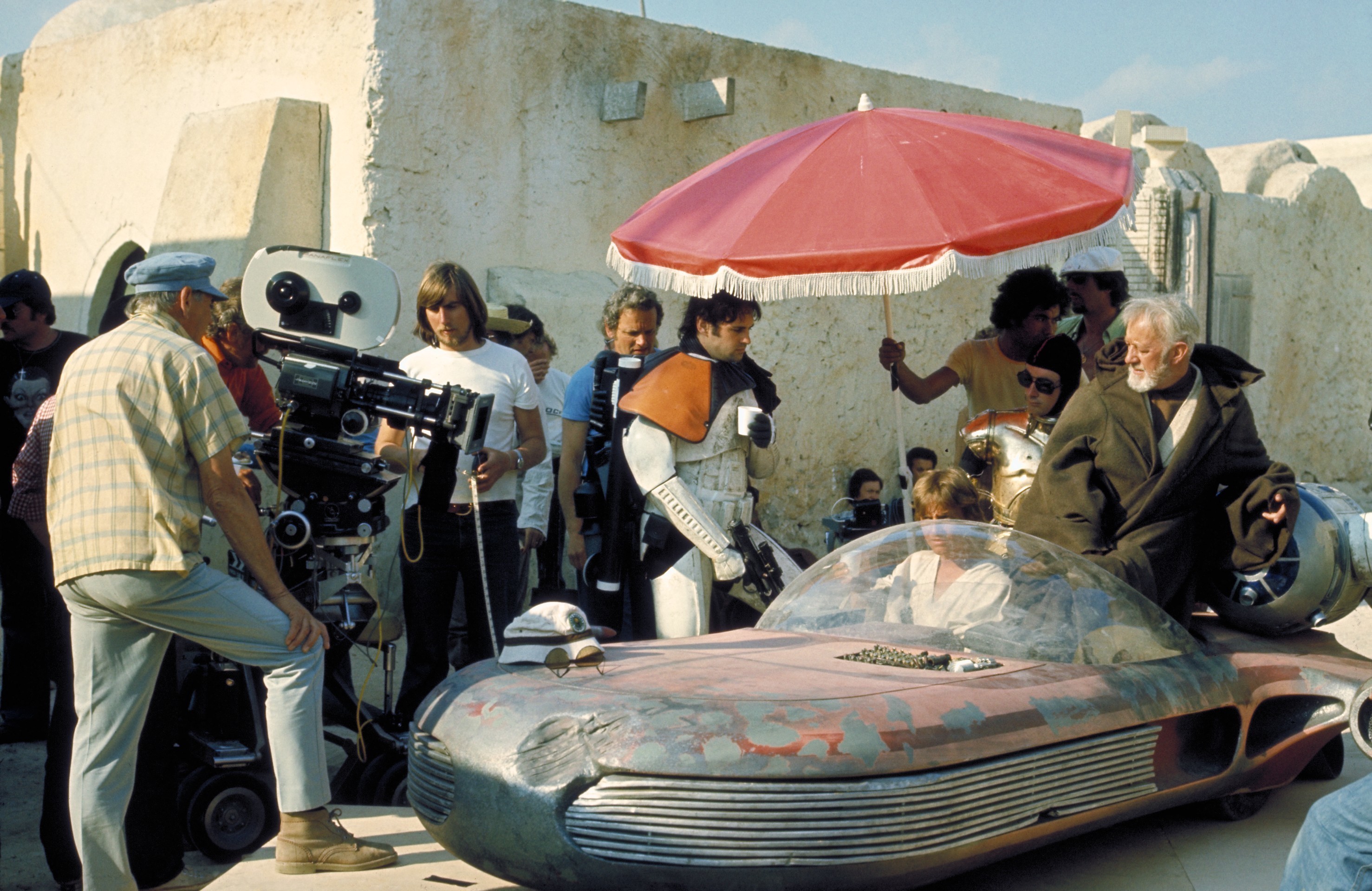 On Location : Star Wars (1977) » ShotOnWhat? Behind the Scenes On Location : Star Wars (1977) » ShotOnWhat? Behind the Scenes